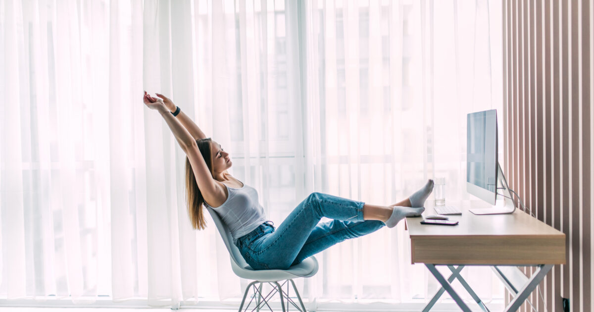 Kaip sukurti ergonomišką darbo vietą namų biure? | interjeras24.lt